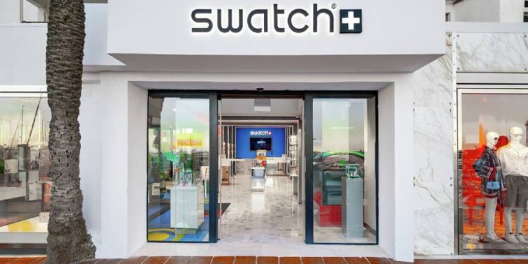 Swatch desembarca en Puerto Banús: un nuevo icono de estilo ...