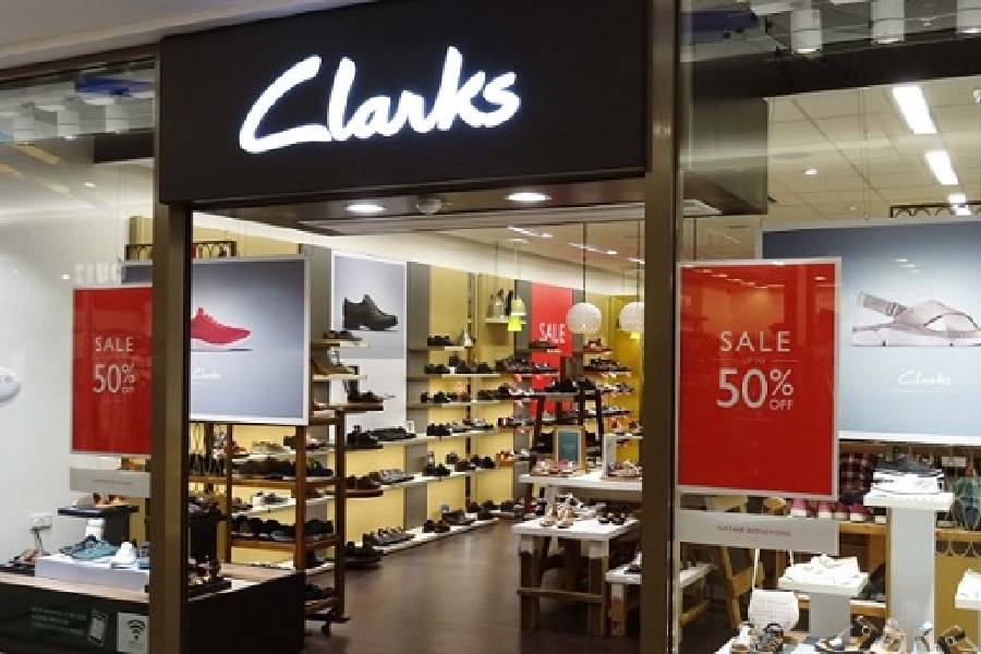 Clark’s enfrenta su mayor reto: recortes y pérdidas en plena ...