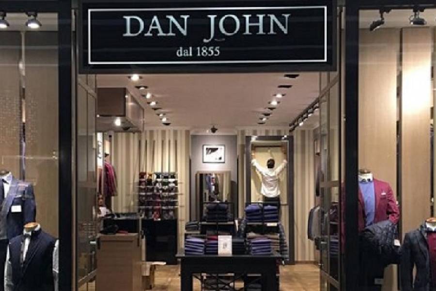 Dan John aterriza en Barcelona: flagship y expansión sostenida en ...