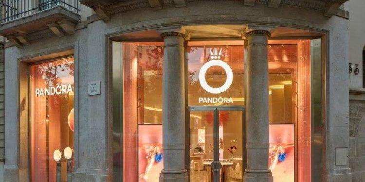 Pandora desembarca en Barcelona con su primera flagship en España ...